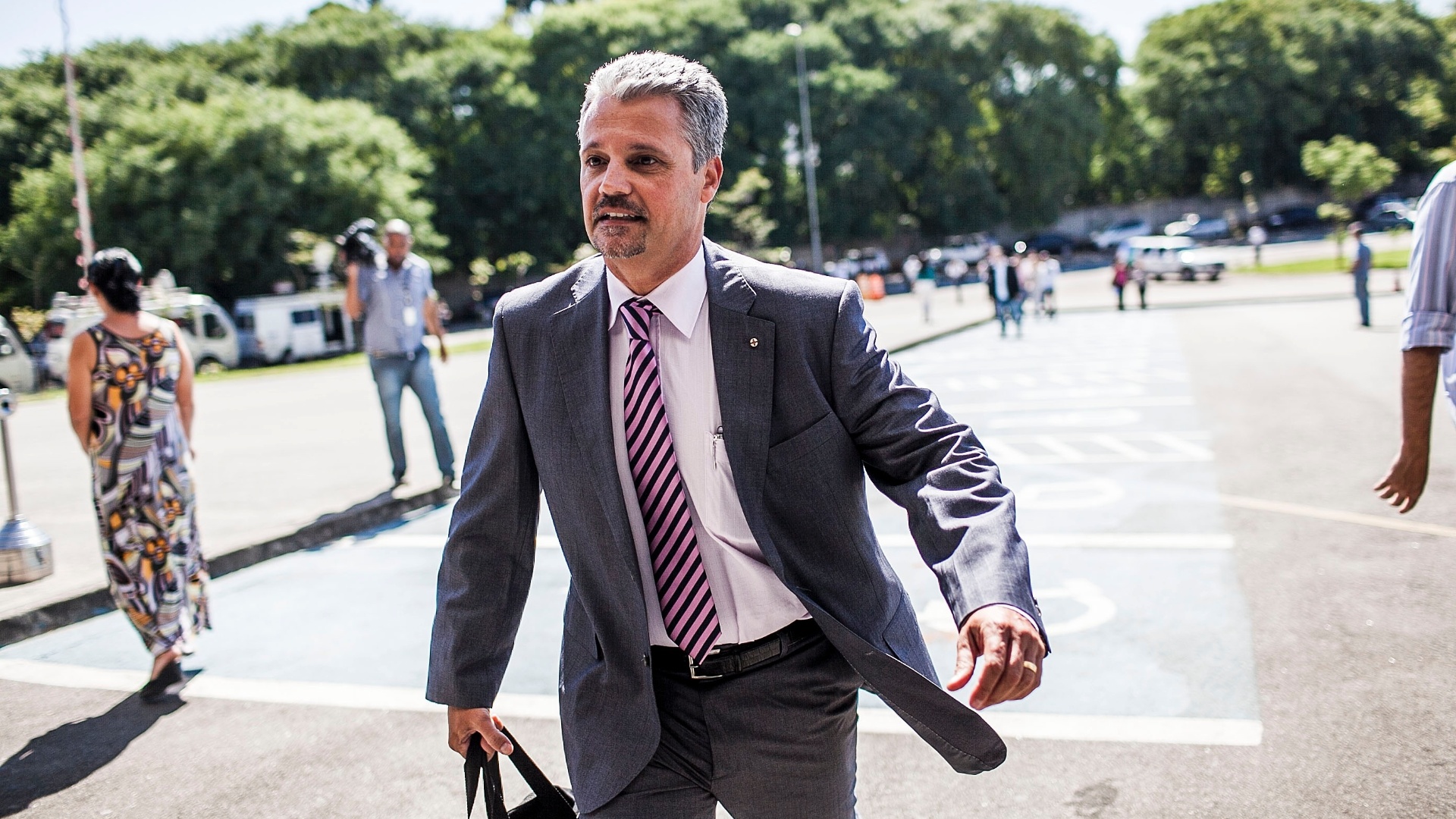 Fotos: Gil Rugai é julgado pelo assassinato do pai e da madrasta - 18 ...