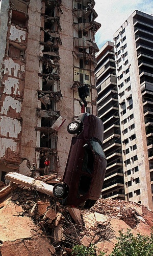 Desabamento do edifício Palace 2, no Rio de Janeiro, completa 15 anos ...