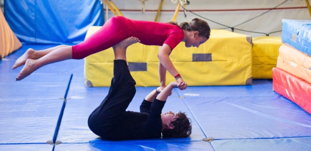 Circo proporciona desenvolvimento motor em clima de brincadeira - 08/03 ...