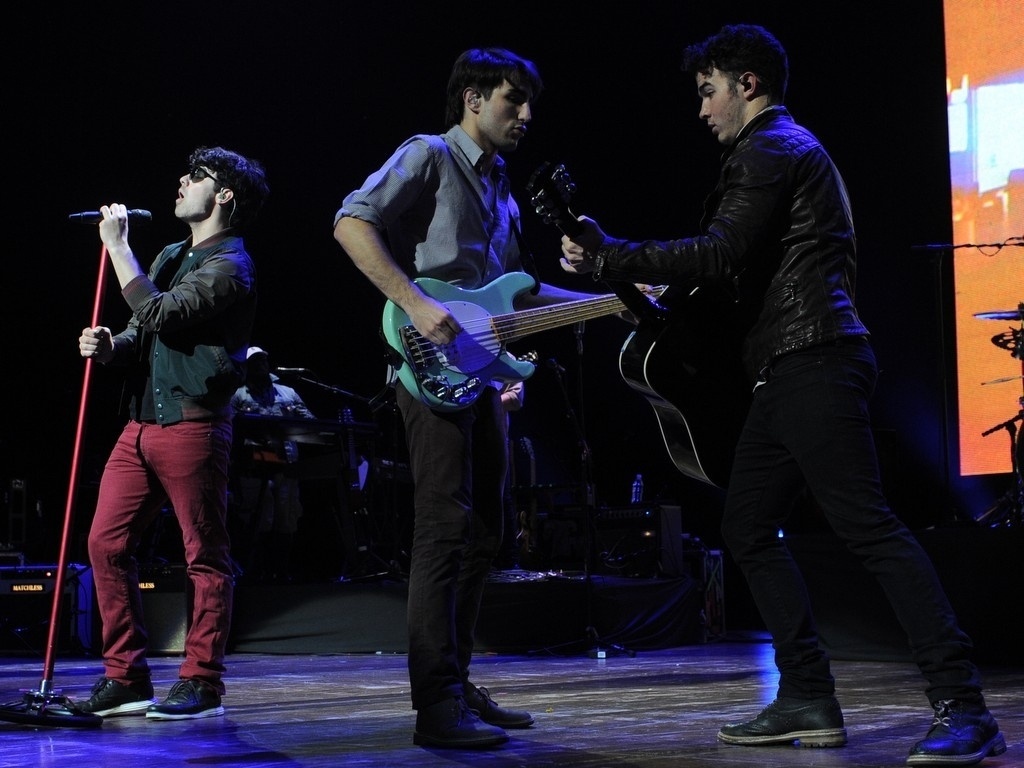 Fotos: Jonas Brothers fazem show em São Paulo - 10/03/2013 - UOL ...