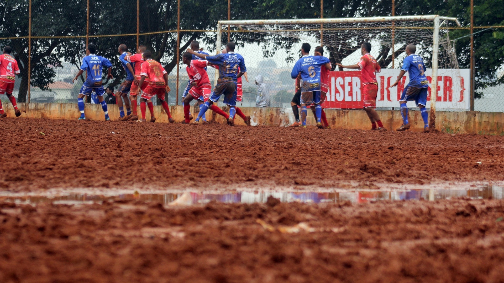 Fotos: Rodada da Copa Kaiser neste domingo - 14/04/2013 - UOL Esporte