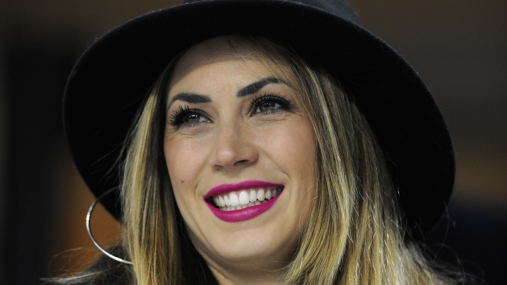 Maria-chuteira 'profissional' dá à luz a primeiro filho de boleiro ...