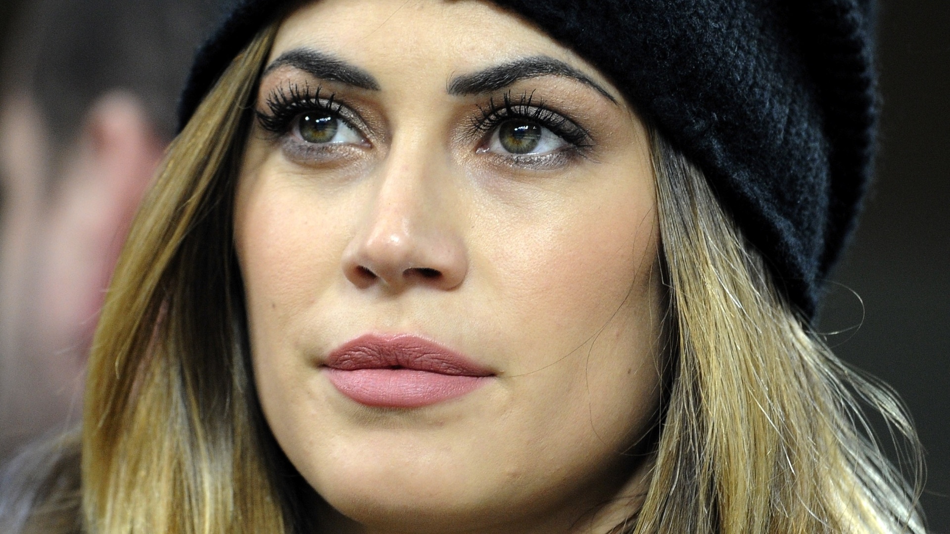 Maria-chuteira 'profissional' dá à luz a primeiro filho de boleiro ...