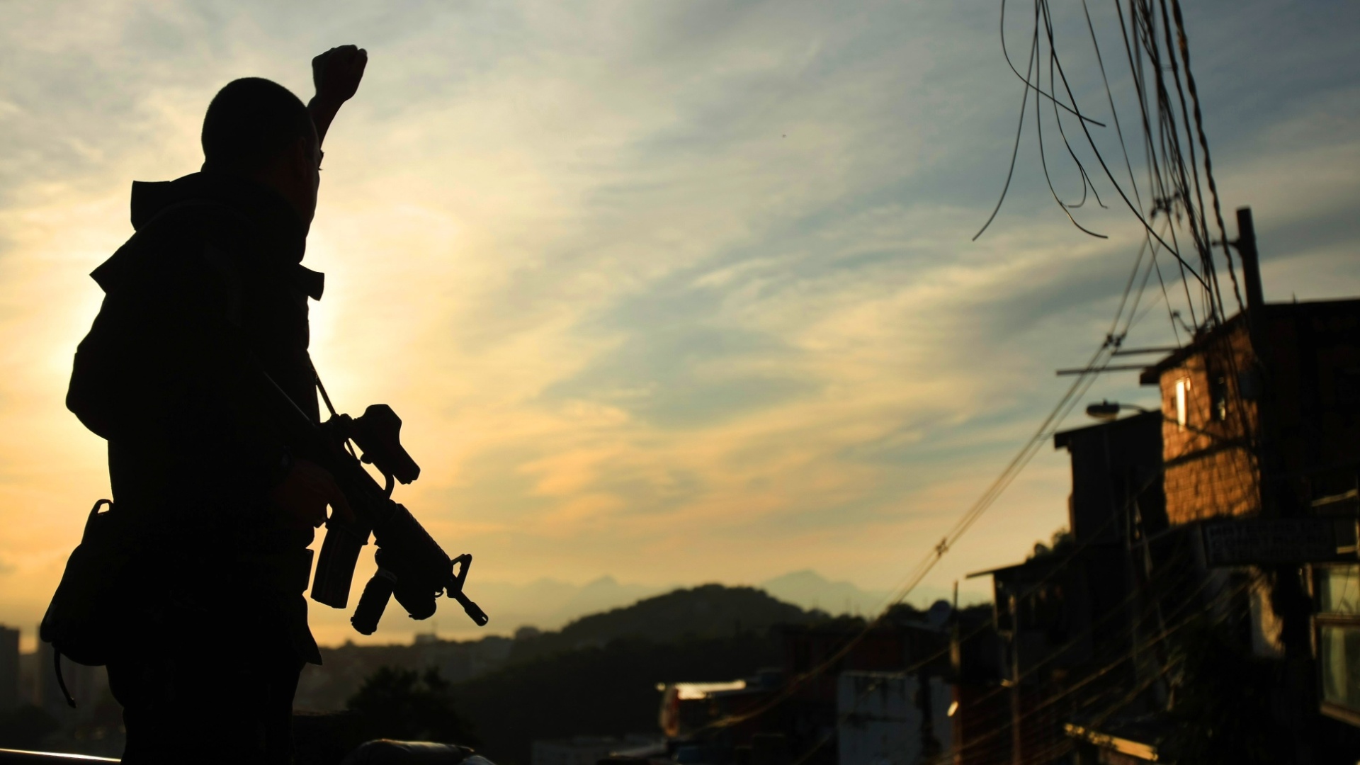 Fotos: Ocupação da PM à favela do Cerro-Corá, no Rio - 29/04/2013 - UOL ...