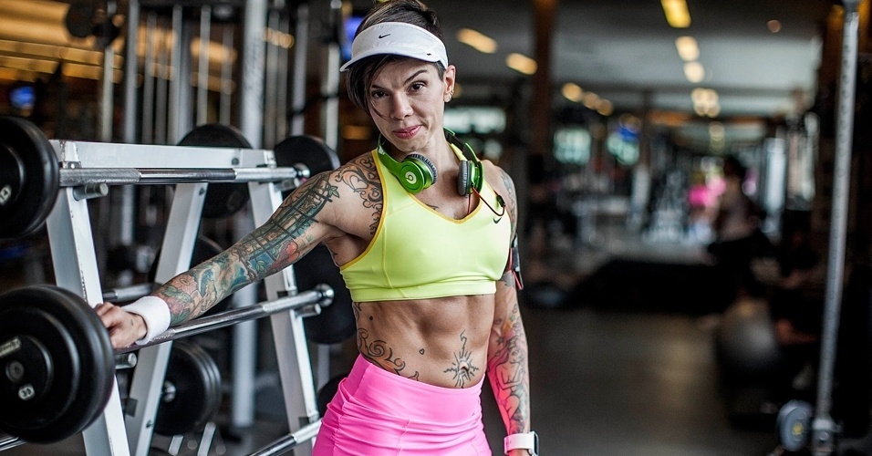 Veja os exercícios que ajudaram a moldar o novo corpo de Penélope Nova ...