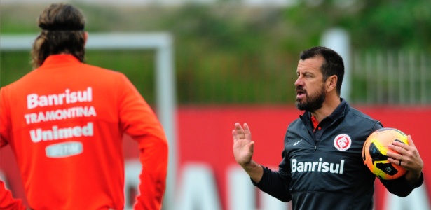 Pacto com elenco vira trunfo para Dunga permanecer como técnico do ...