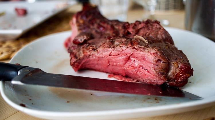 É pecado pedir a carne bem-passada? Profissionais das grelhas opinam ...