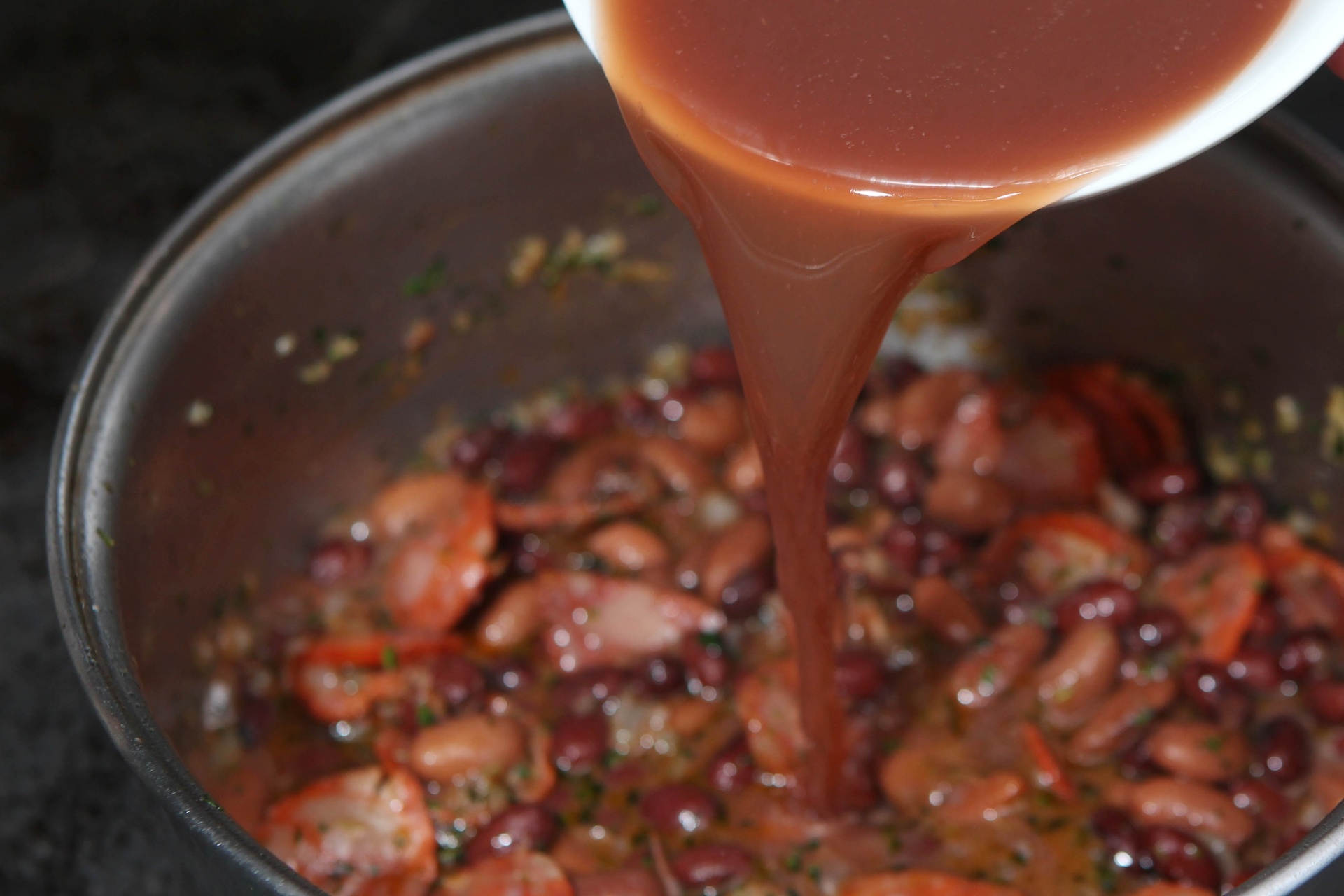 Fotos: Feijoada diferente leva polvo e chouriço; aprenda como fazer no ...