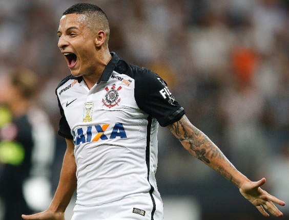Timão goleia e toma o terceiro lugar do Galo - UOL Esporte
