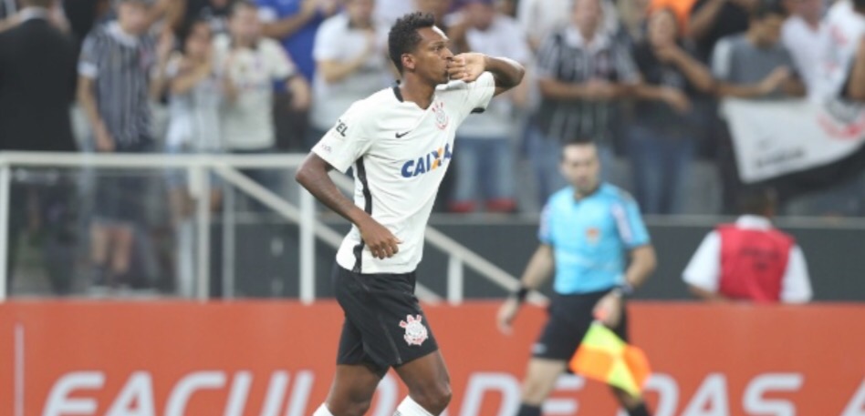 Uma bola, um gol, Timão ganha seu segundo clássico - UOL Esporte