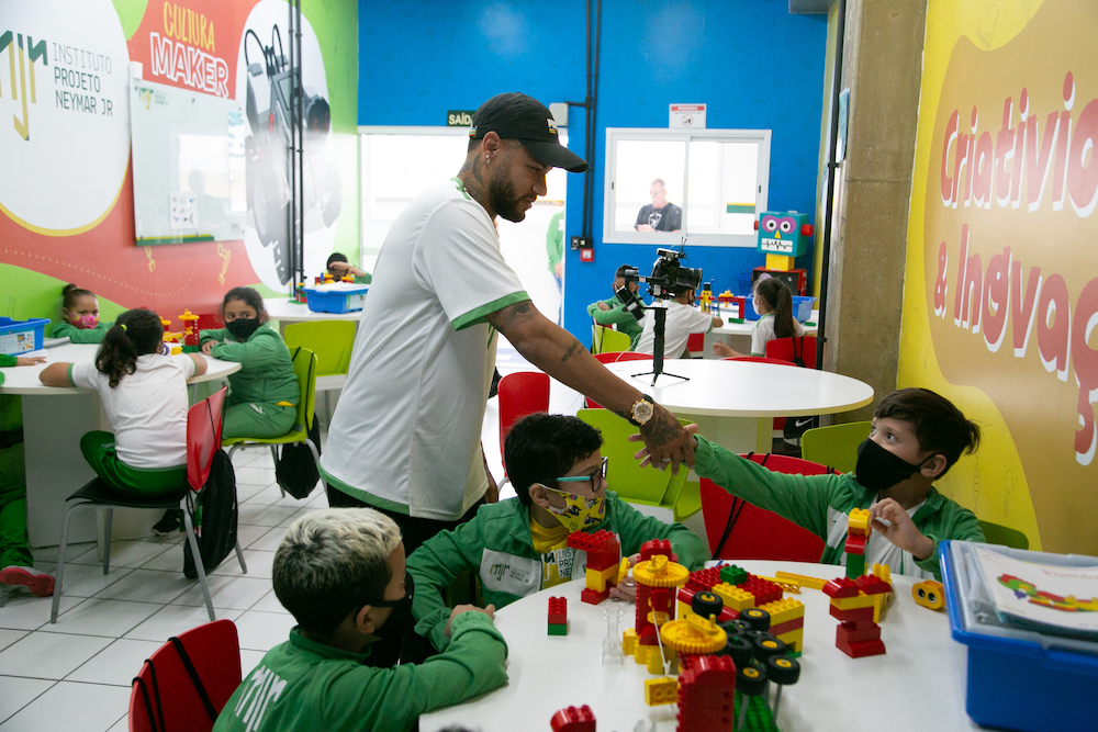 Neymar Jr. visita seu Instituto - Blog Amaury Jr. - BOL
