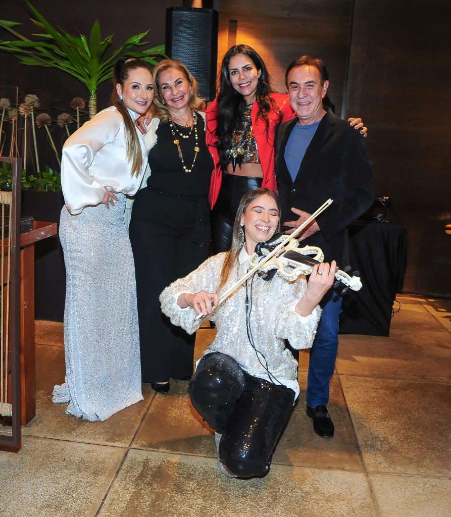 Majo Machado celebra aniversário de 37 anos - Blog Amaury Jr. - BOL