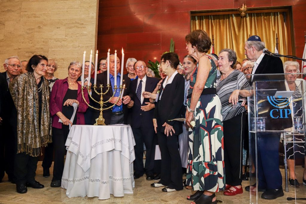 São Paulo recebe ato em memória das vítimas do Holocausto - Blog Amaury ...