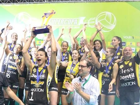 Primeira musa do vôlei, Vera Mossa curte anonimato com loja de ...