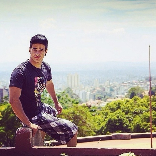 Conheça Tarso Brant - Notícias - BOL