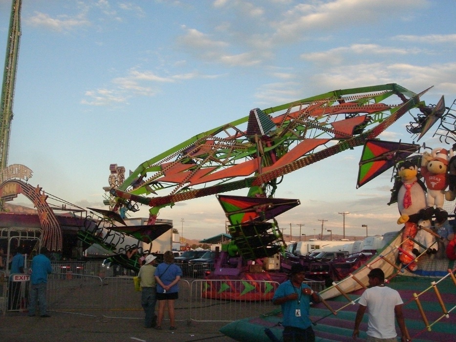 Conheça os brinquedos mais radicais do planeta - BOL Fotos - BOL Fotos