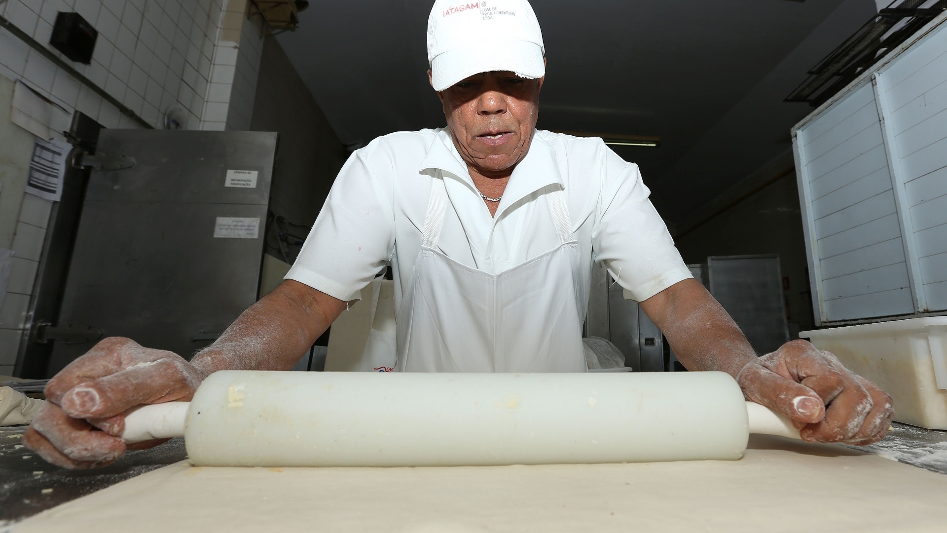 Dia do Padeiro: conheça a rotina de quem torna suas manhãs mais ...