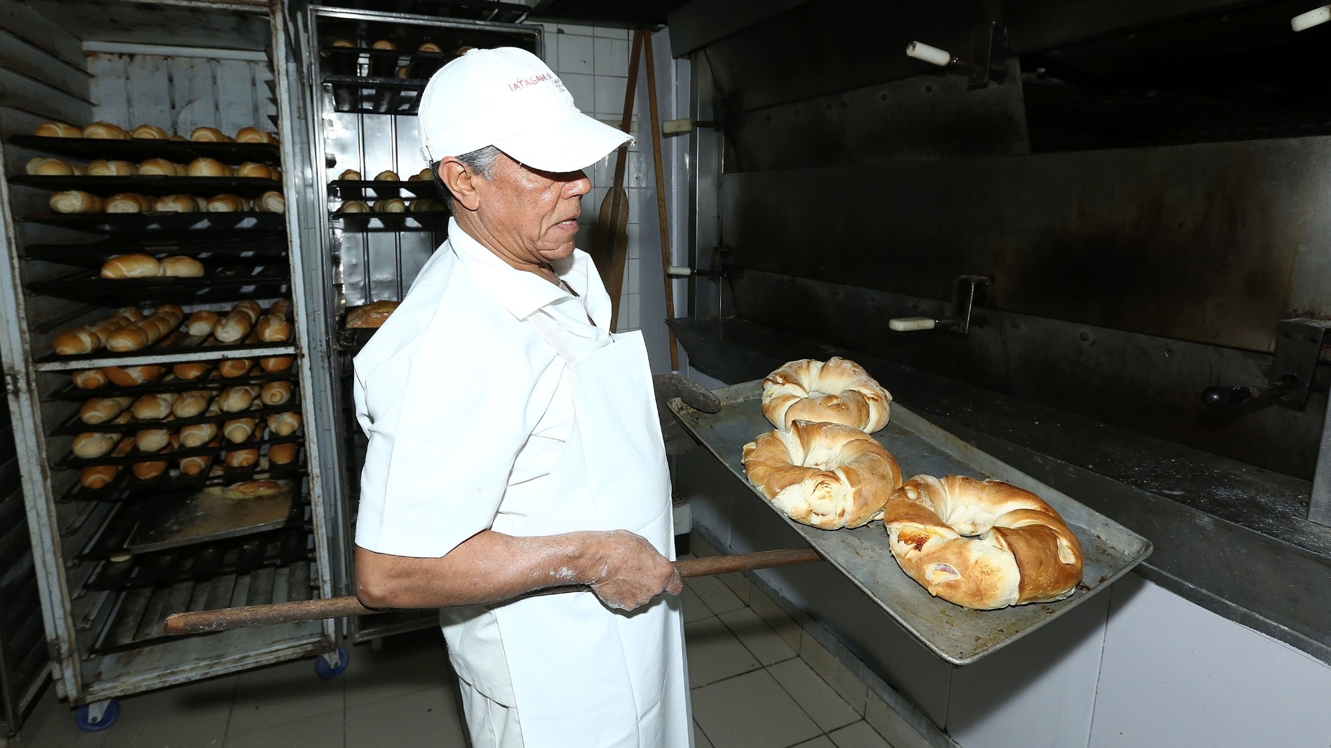 Dia do Padeiro: conheça a rotina de quem torna suas manhãs mais ...