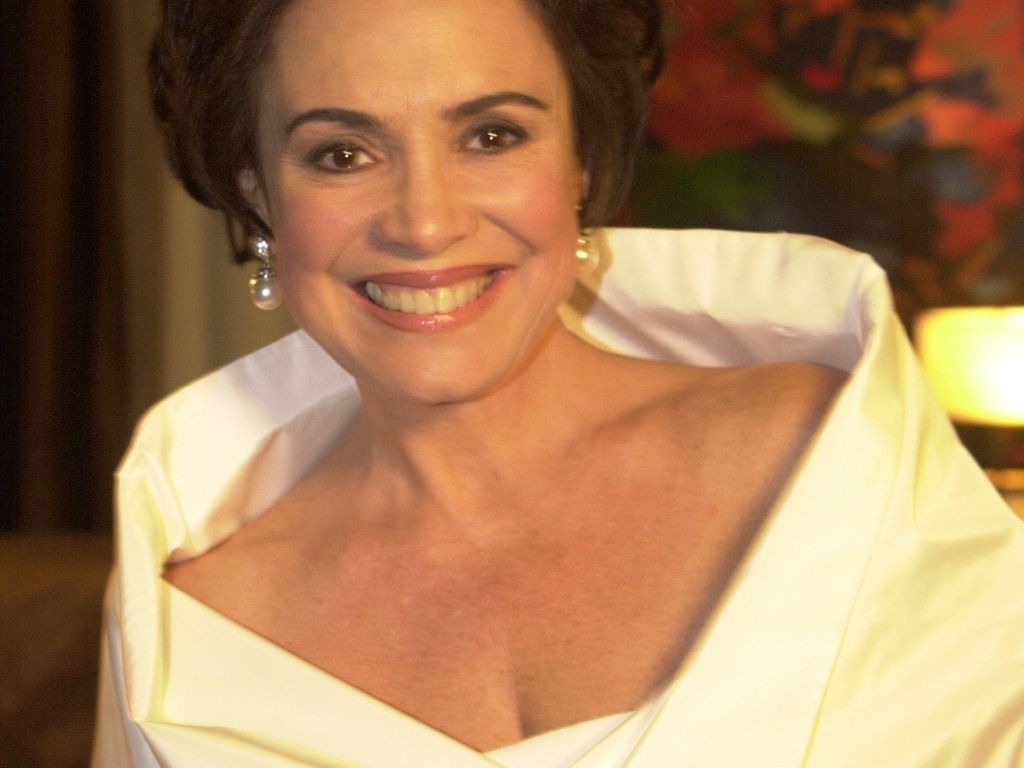 Fotos: Relembre a trajetória da atriz Regina Duarte - 04/02/2013 - BOL BOL