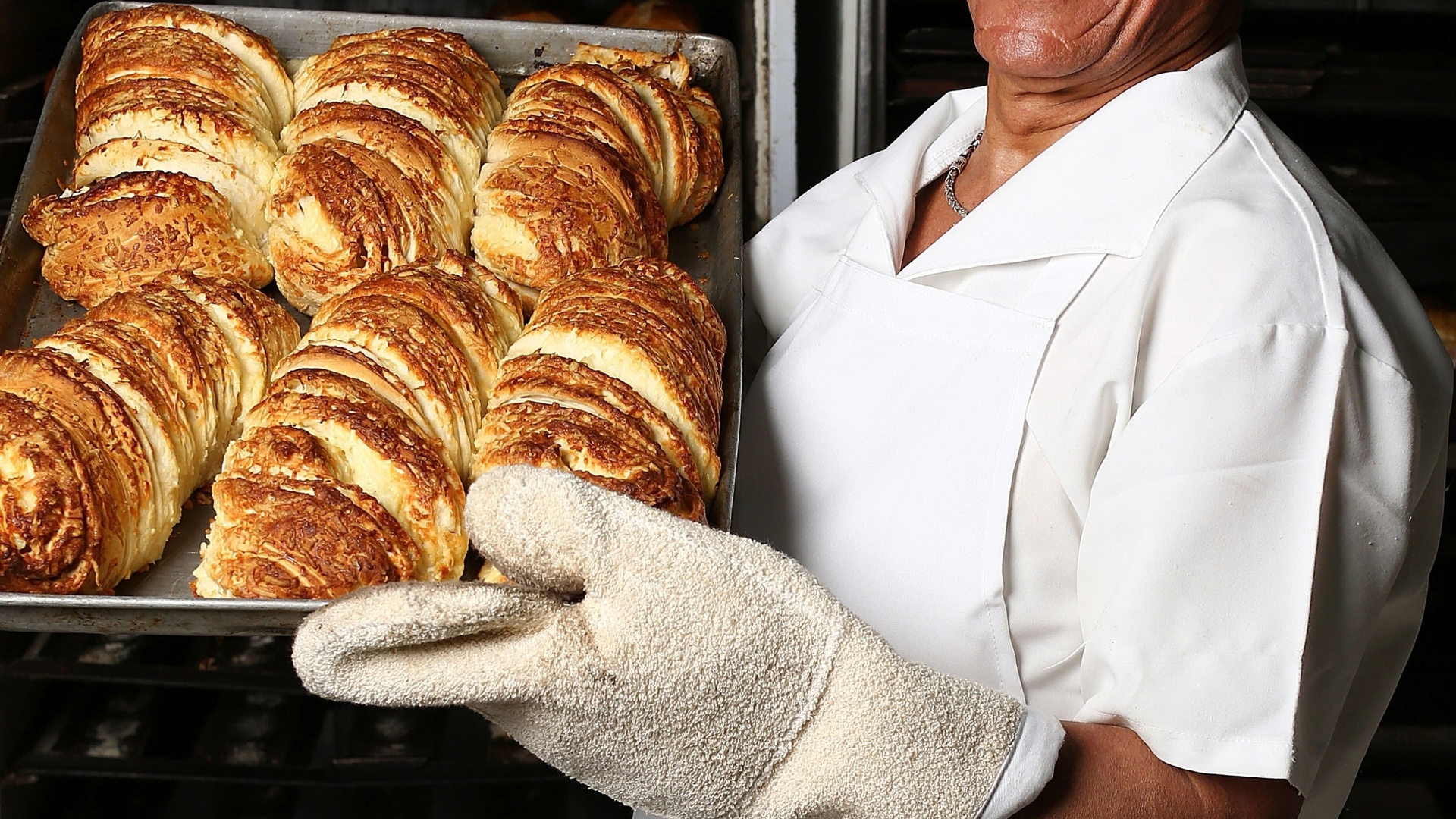 Dia do Padeiro: conheça a rotina de quem torna suas manhãs mais ...