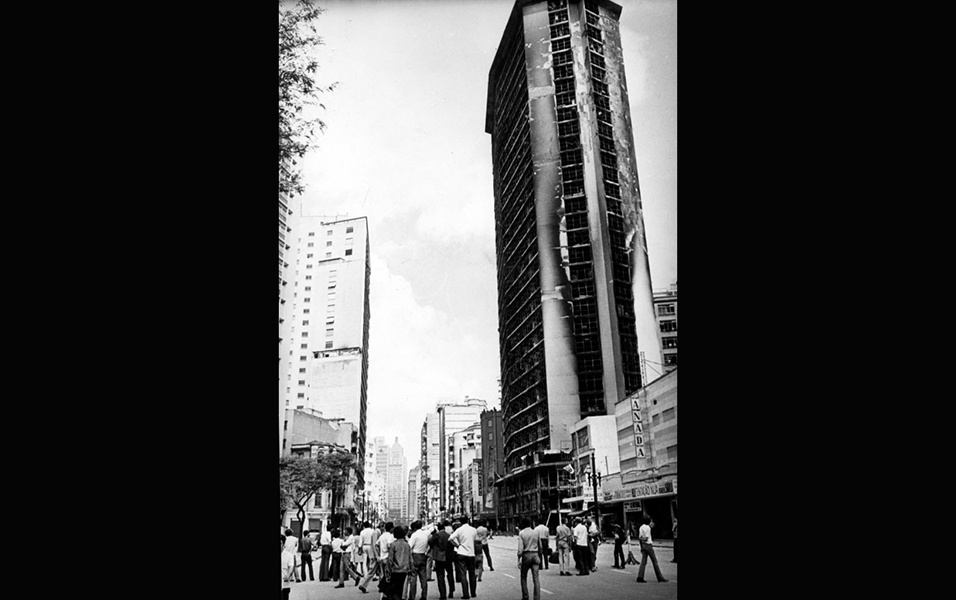 Fotos: Relembre o incêndio do edifício Andraus, em São Paulo - 24/02 ...