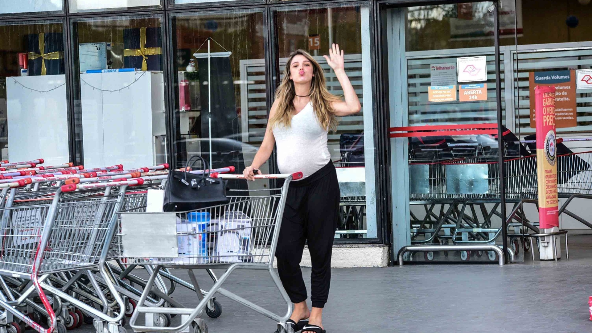 Fotos: Confira a trajetória da repórter Rafa Brites - 09/08/2016 - BOL BOL