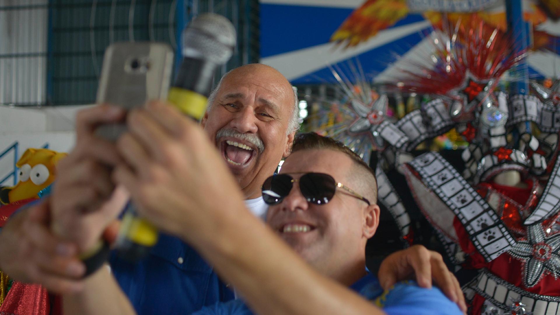 Fotos Carnaval 2017: Repórter do povão, Márcio Canuto é pura simpatia ...