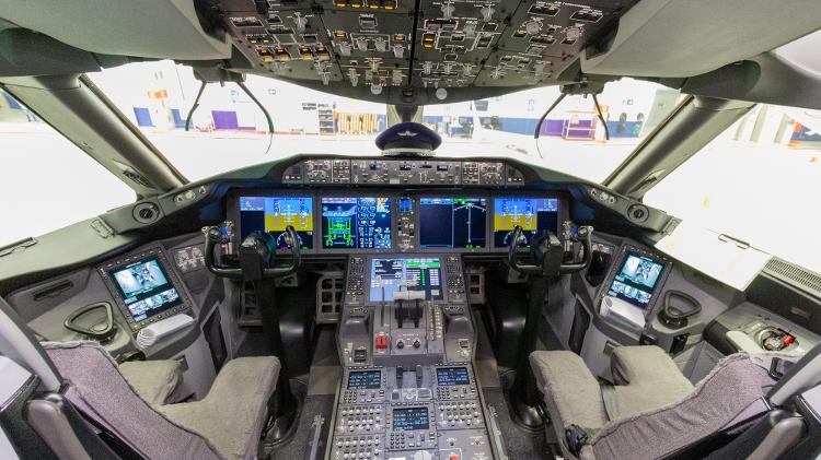 Gigante: 787 completa 10 anos e começa a voar no Brasil