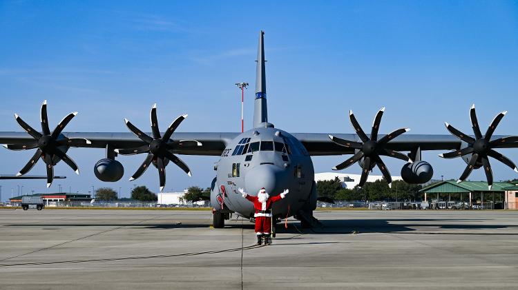 Militares e sites de rastreamento vão acompanhar 'voo' do Papai Noel