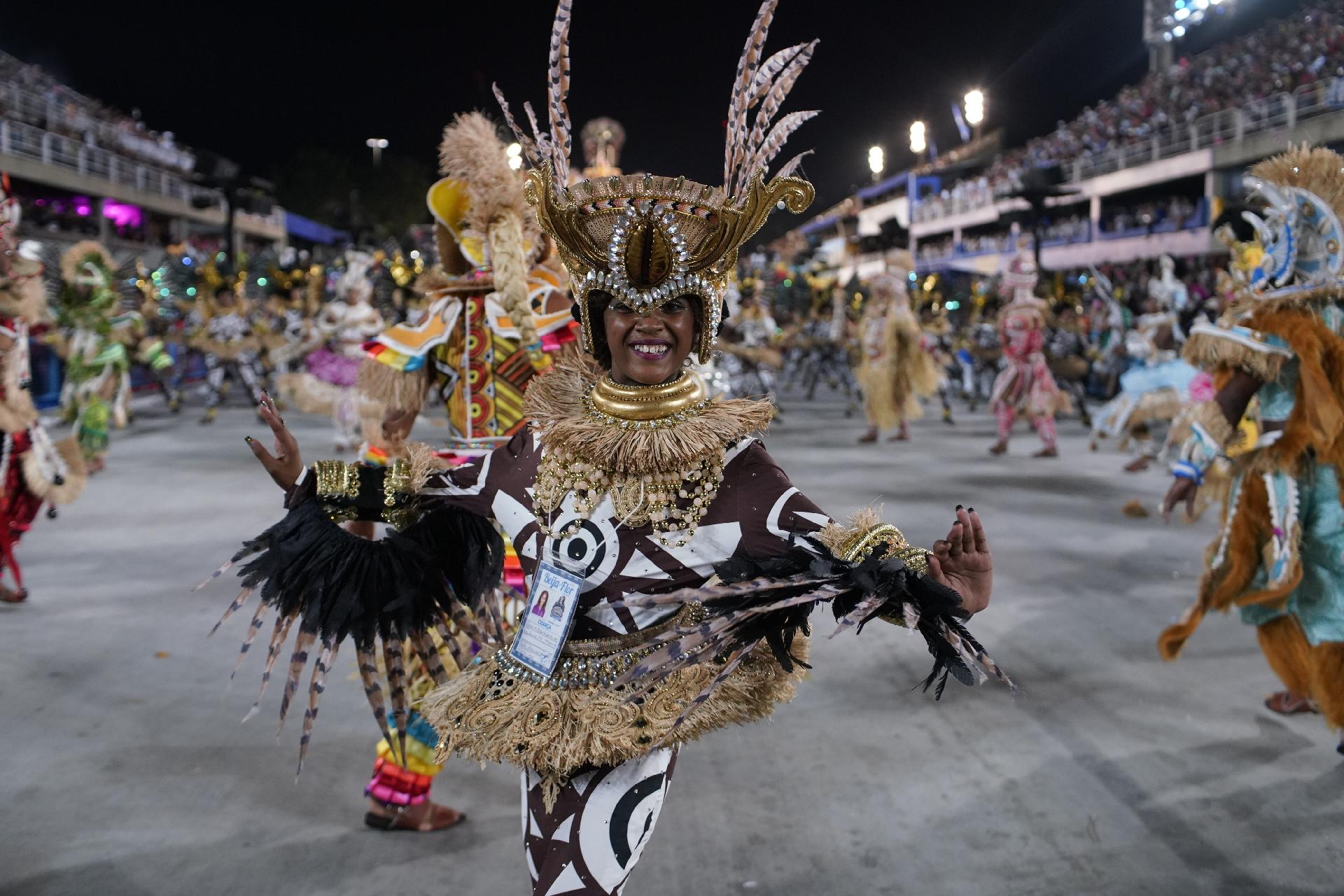 Desfiles do Carnaval 2022 no Rio: veja como foi a Beija-Flor