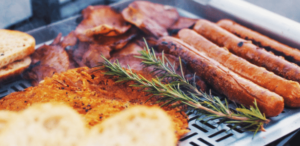 Brunch na churrasqueira por Pedro Rakun no Cozinha Por Aí - 01/07/2022 ...