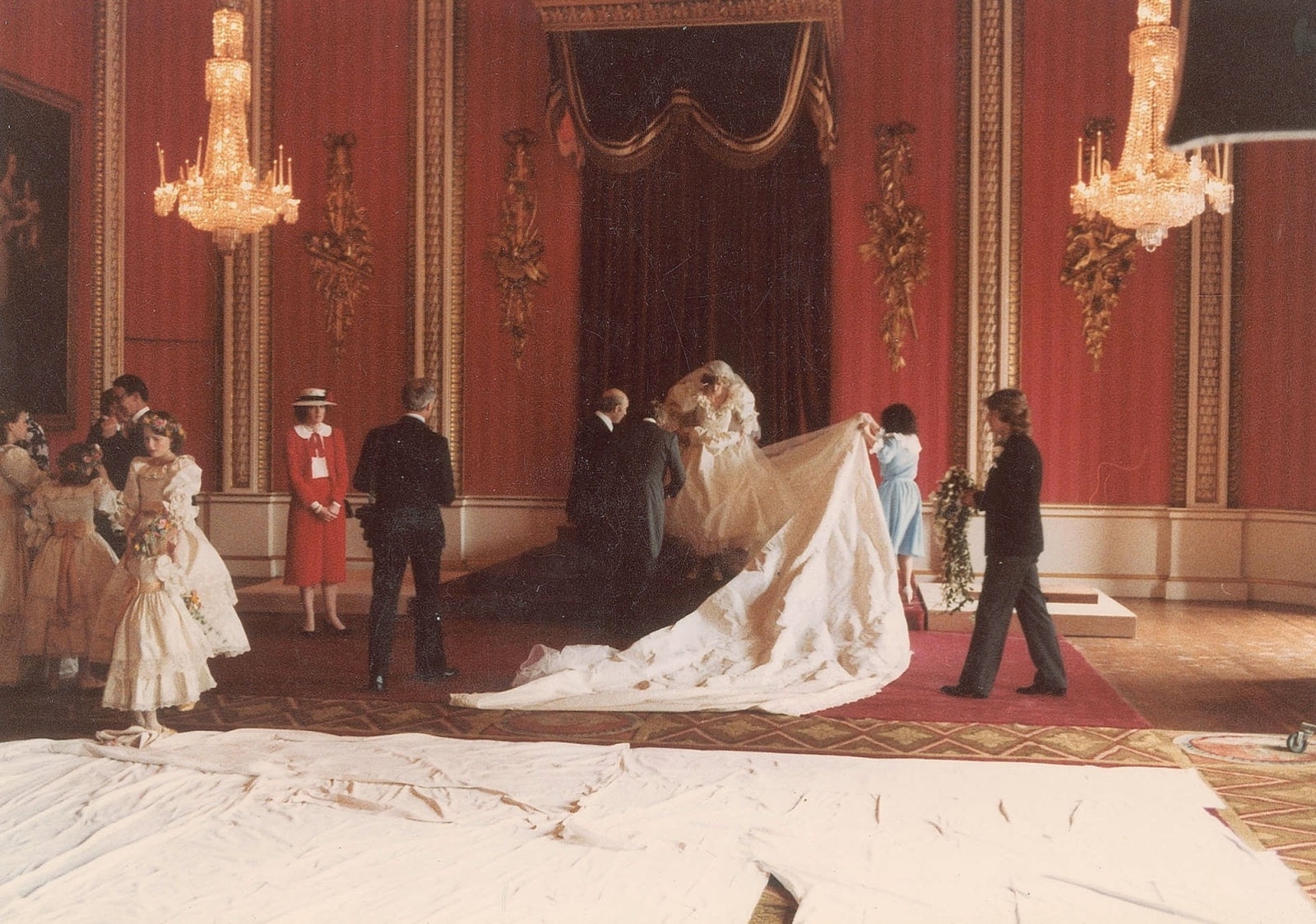 Fotos: Veja fotos raríssimas do casamento de princesa Diana com ...