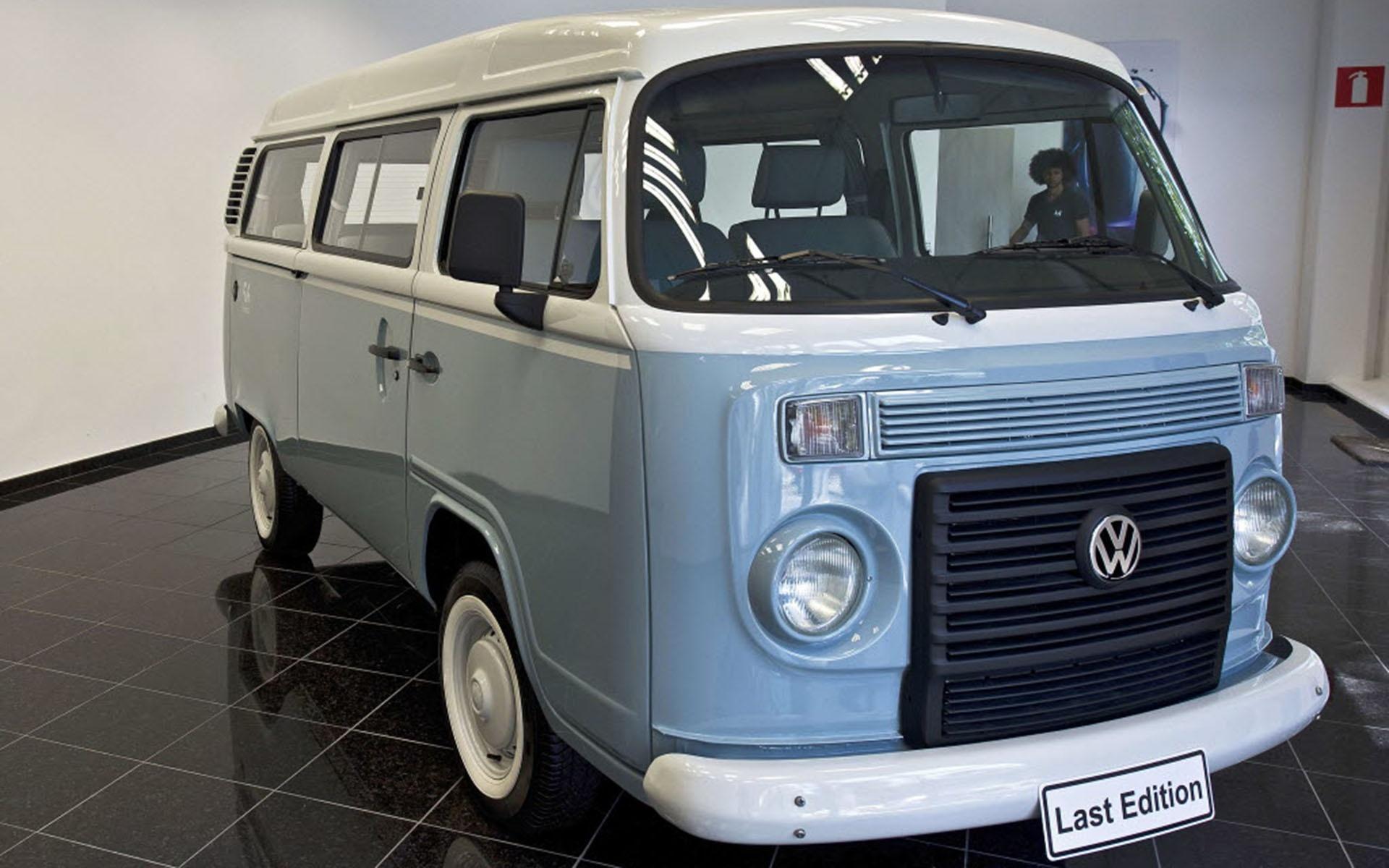 Volkswagen Kombi faz 61 anos