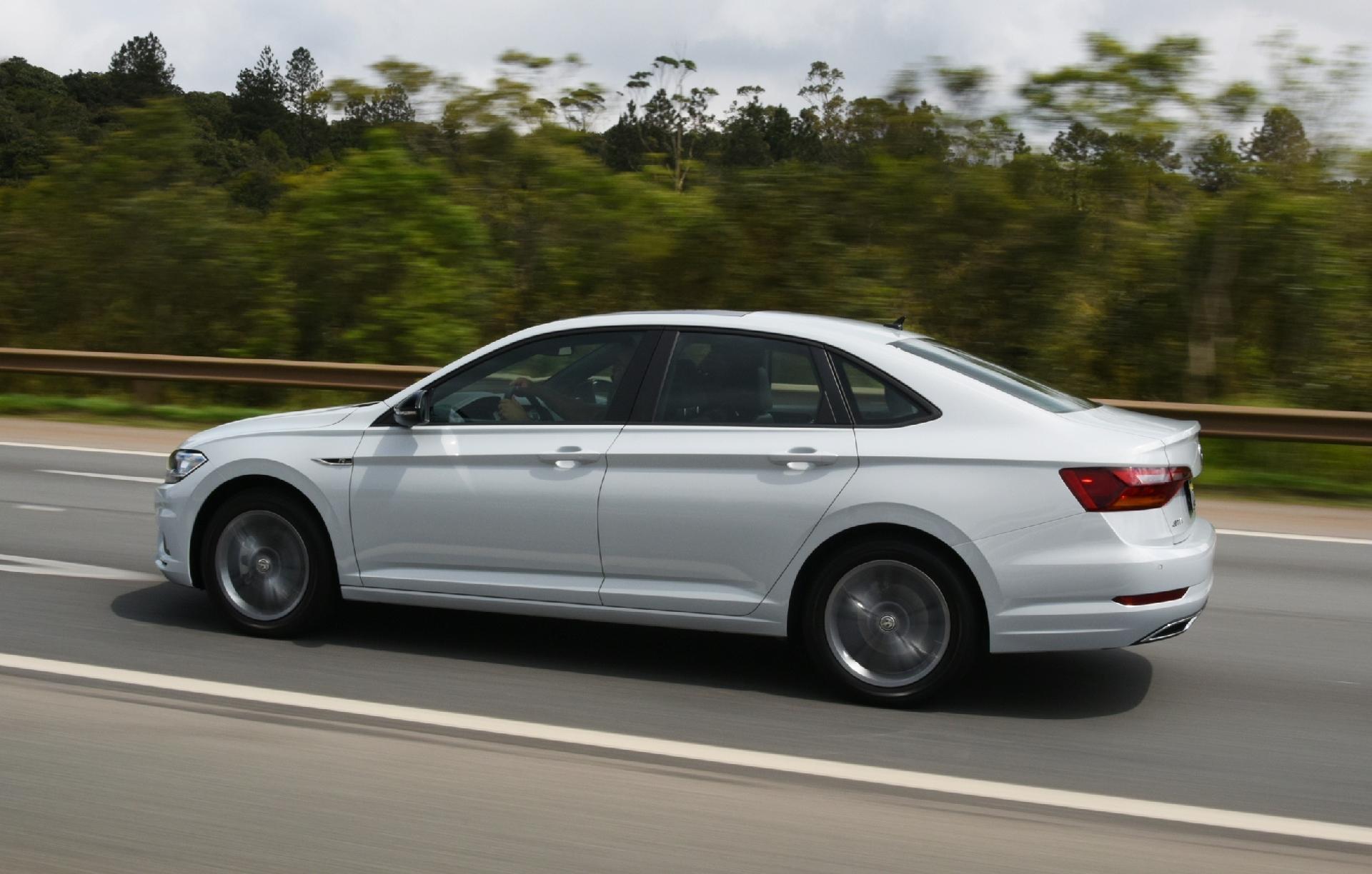 Fotos: Como é o Volkswagen Jetta R-Line 2019 - 20/09/2018 - UOL Carros