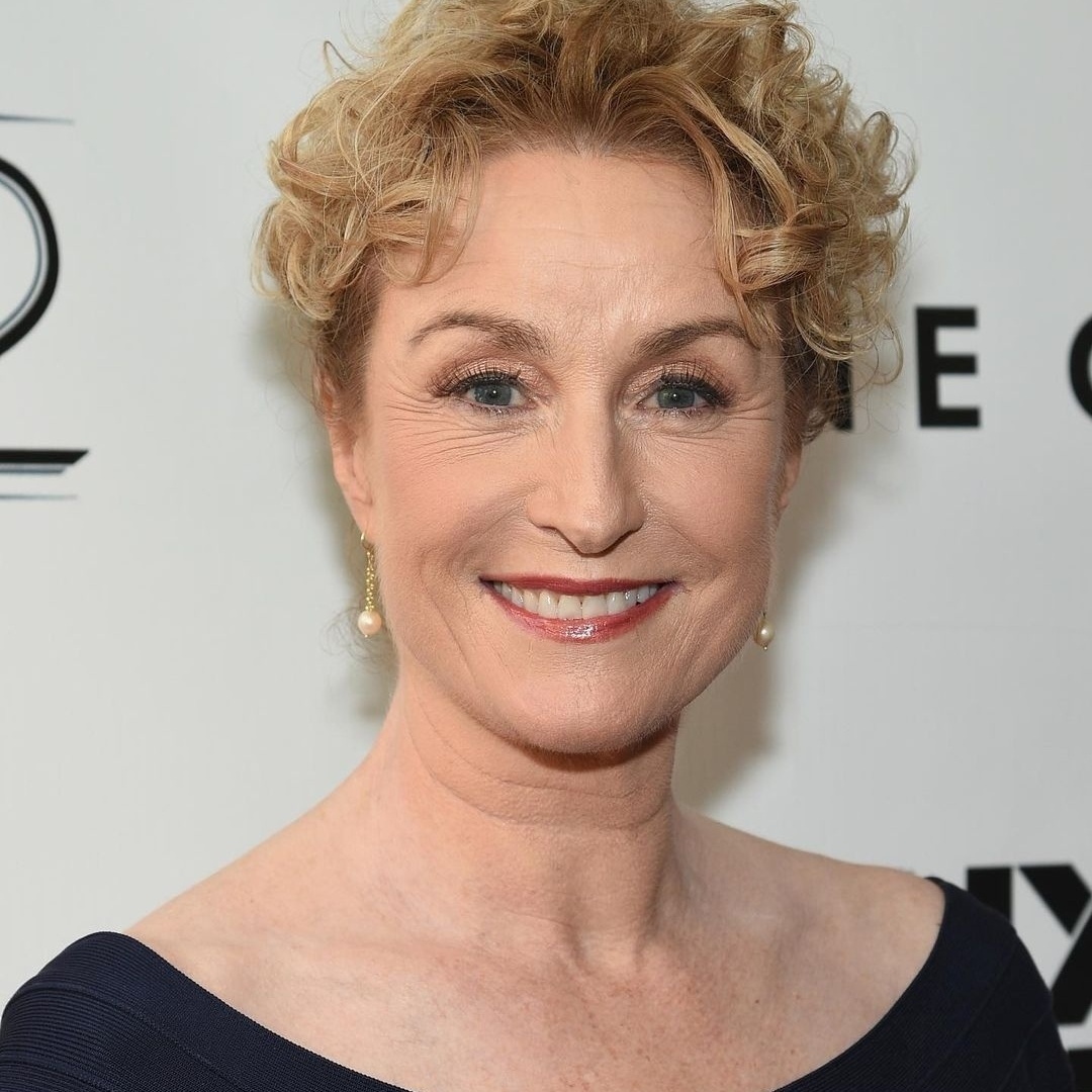 Lisa Bane's Instagram, Twitter & Facebook on IDCrawl