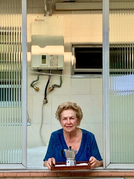 Da janela de quarentena a musa do Instagram: conheça Dona Eunice, 90 ...