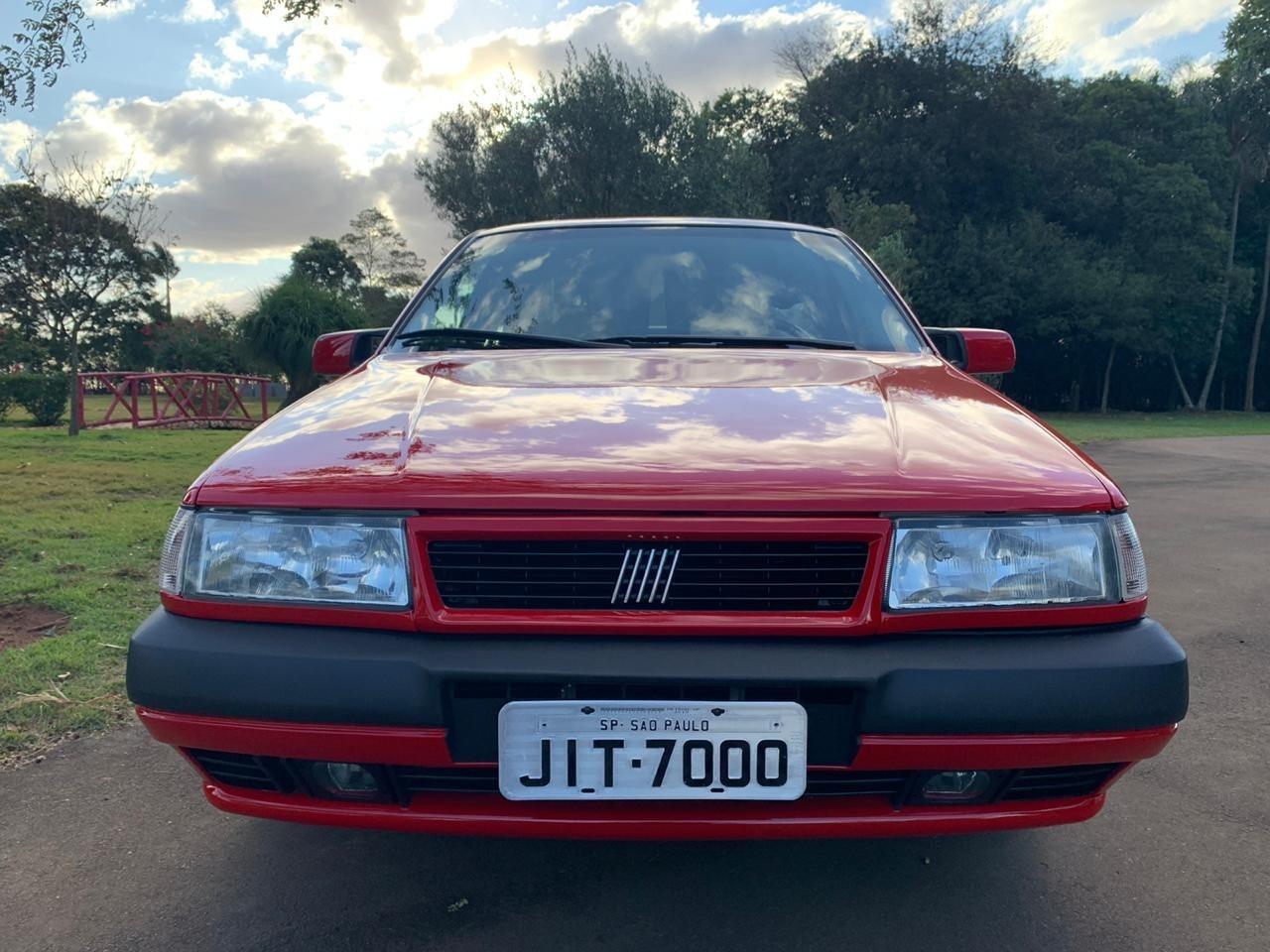 Fiat Tempra Stile 1996 é restaurado e recupera raro interior bege