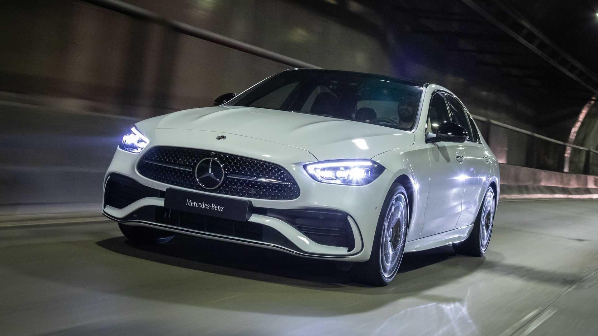 Mercedes-Benz C300 mostra porque sedã está em sua melhor forma