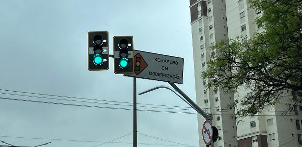 O que são novos semáforos 'inteligentes' que começam a ser instalados em SP