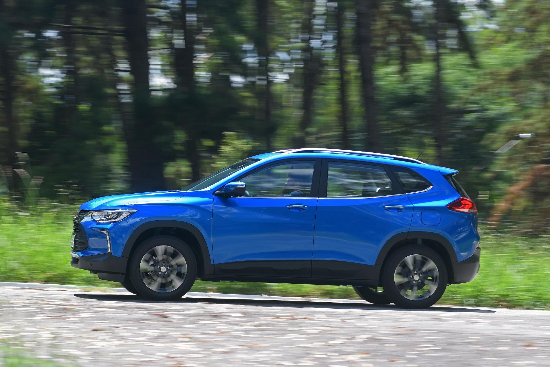 T-Cross x Tracker: após provocações, qual é o melhor entre esses SUVs?