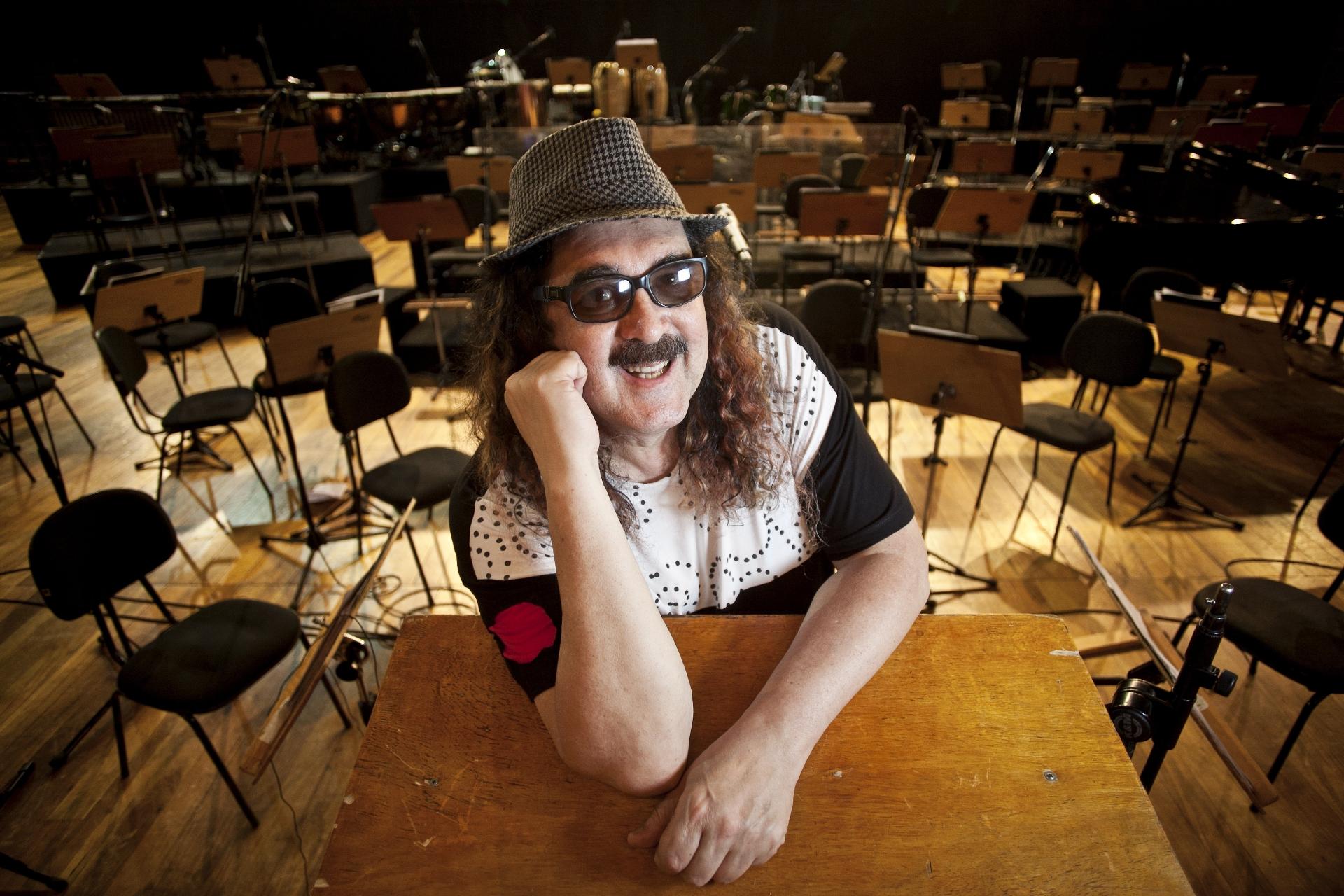 Morre Moraes Moreira, cantor e integrante dos Novos Baianos, aos 72 ...