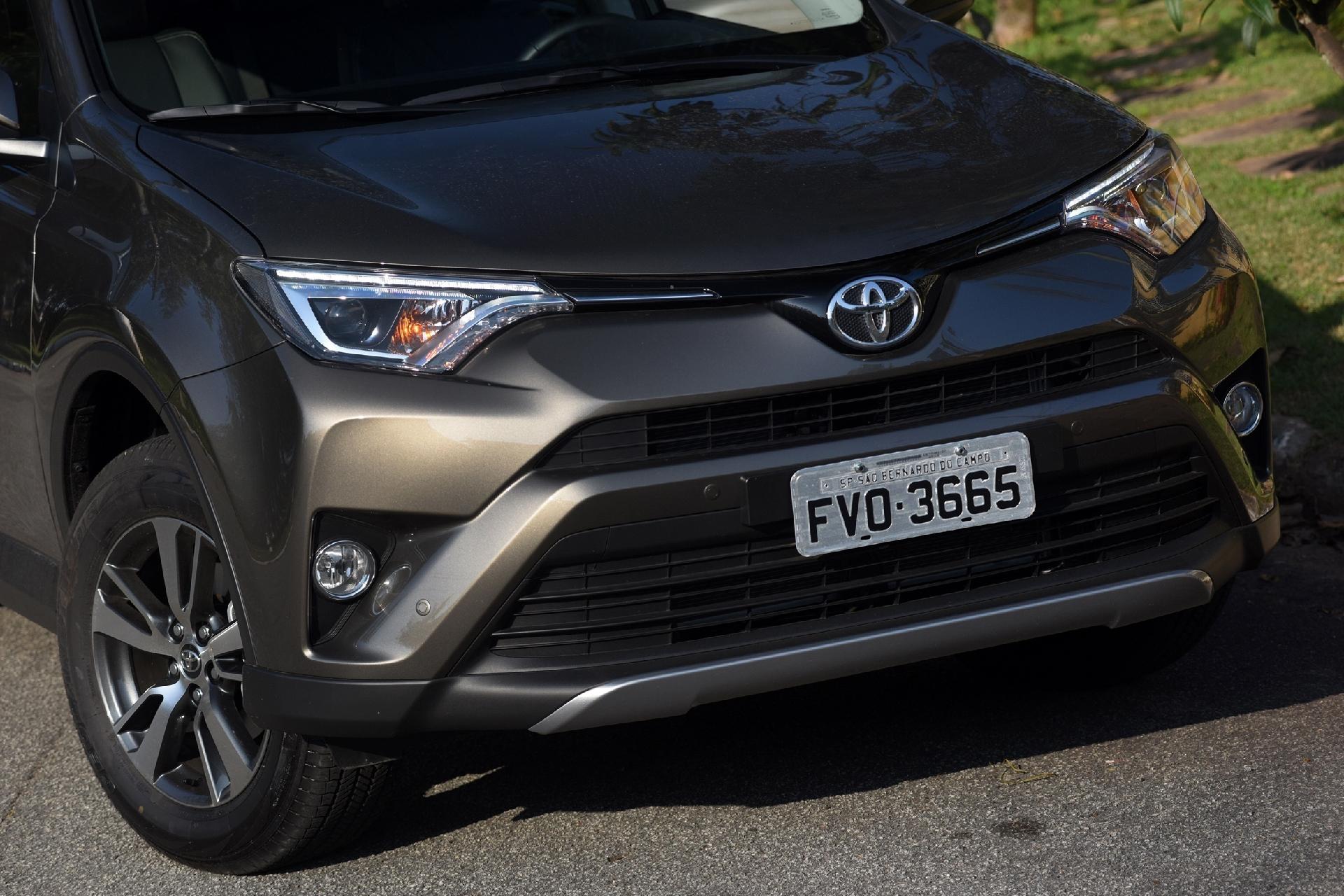 Como é o Toyota RAV4 Top