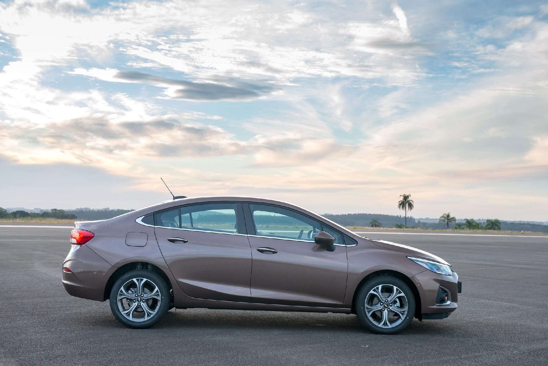 Chevrolet Cruze 2020 chega com novo visual e internet 4G por R$ 122.790