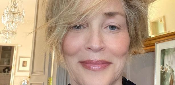 Sharon Stone posa de lingerie e recria cena de 'Instinto Selvagem'