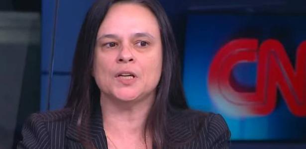 Janaína Paschoal cobra projetos de Flávio: "Não estamos na monarquia"