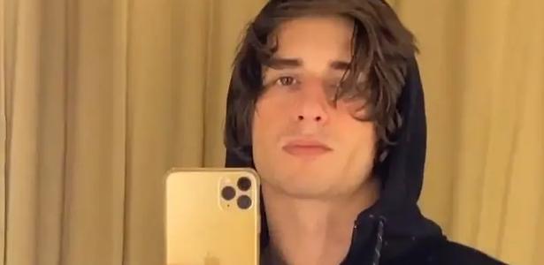 Gabriel Breier acha absurdo namorada pedir camisinha. Médicos opinam