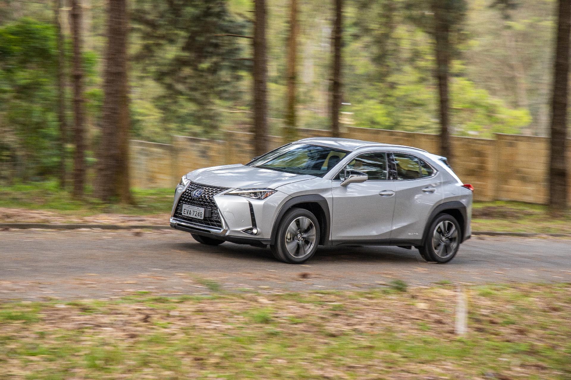 Como é o Lexus UX 250h Dynamic