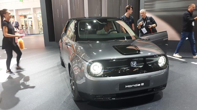 Honda e: hatch elétrico tem design retrô e parece feito para o Brasil