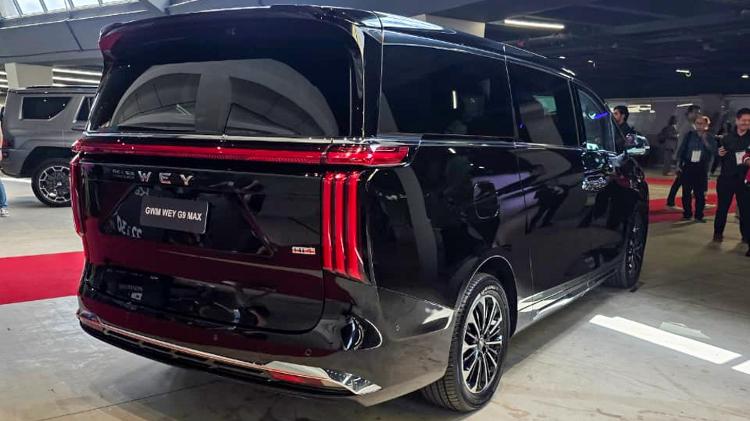 Luxo chinês: GWM revela no Salão de SP SUV 4x4 e minivan executiva