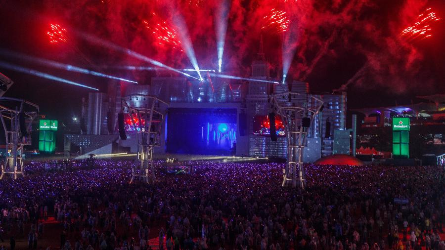 The Town: show de luzes anunciado com pompa acaba em anticlímax e ...